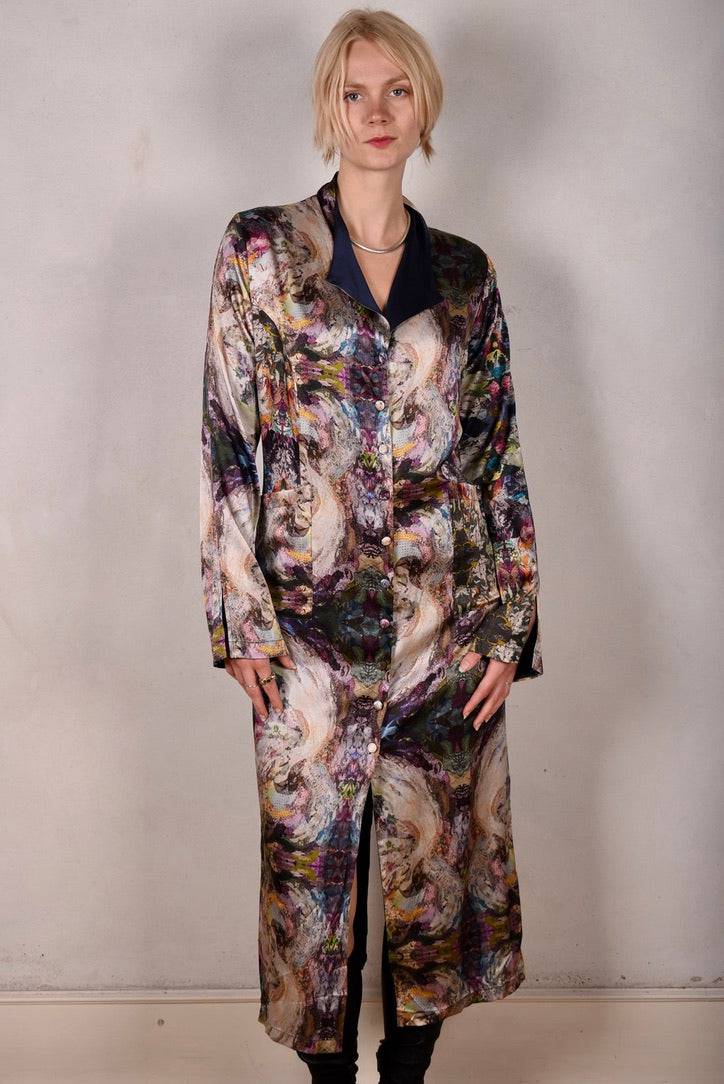 Vendbar silke kjole/frakke i print "Angel-Nulle" + farve "Midnight Blu