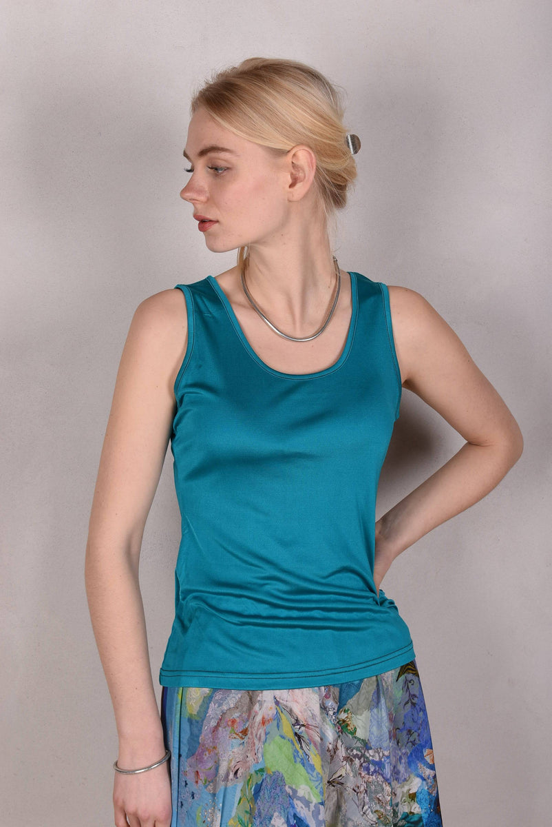 Tankie. Top i 100% silke jersey. "Turquoise" – Tone Barker Silk